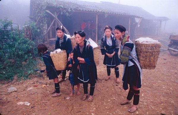 The Black Hmong – A People Living Among the Clouds – CampViet